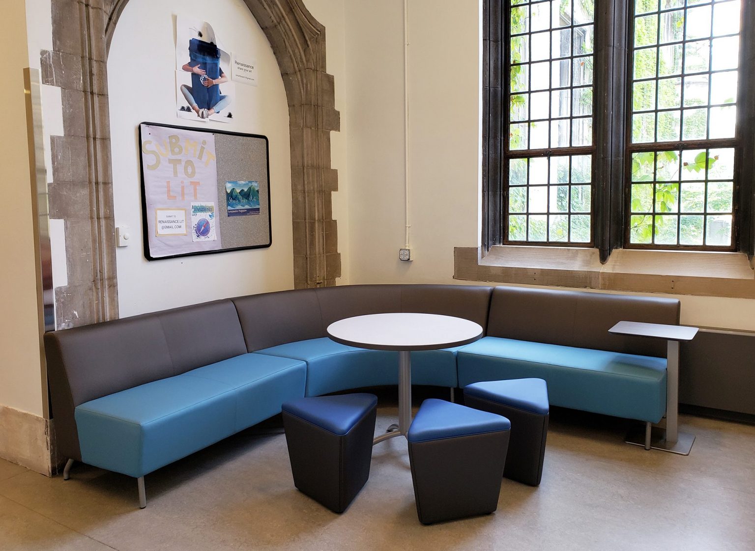 Domo Pull-Up Table - Arcadia Contract