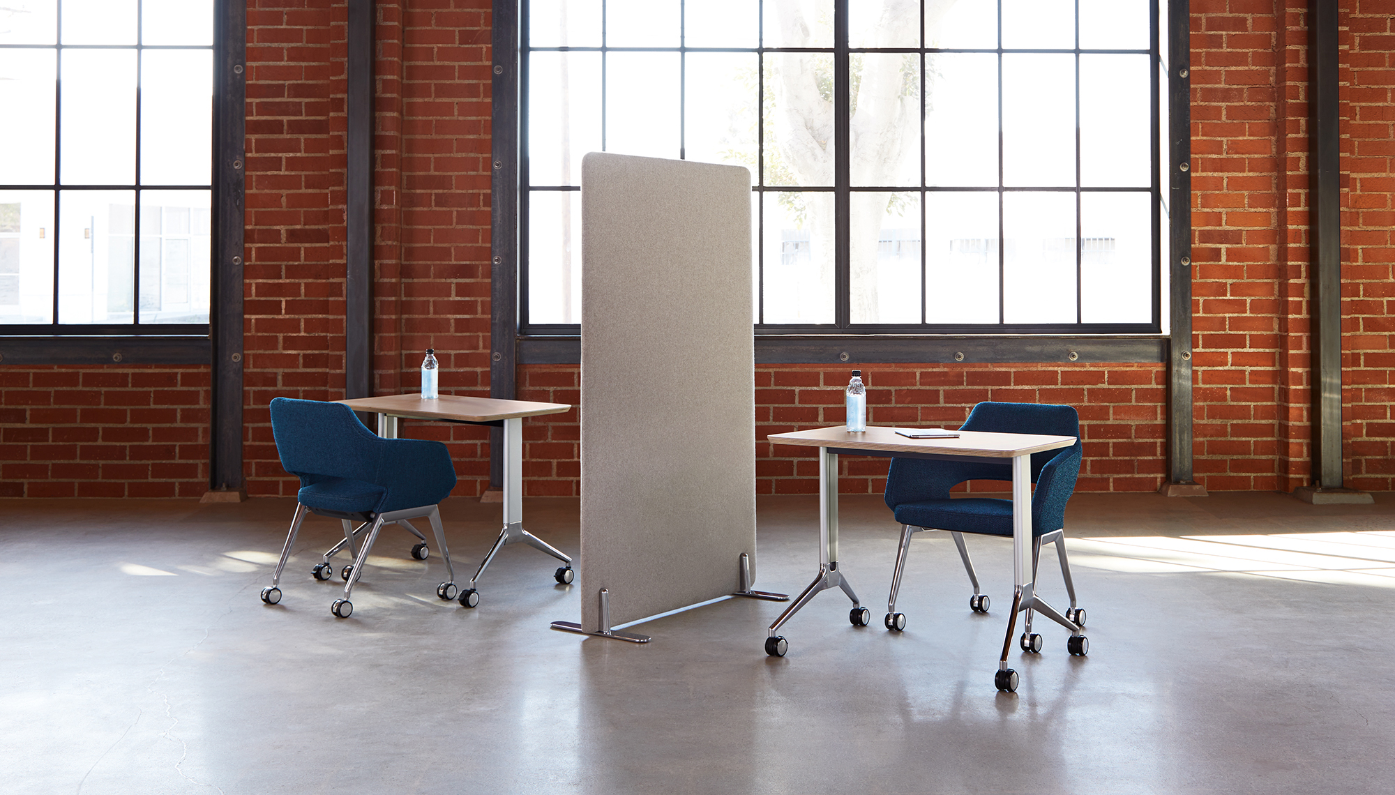 Flirt® Privacy Screen - Arcadia Contract